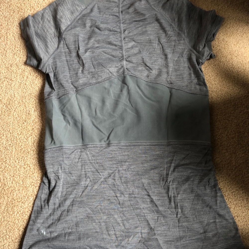 Lululemon Gray Ventilation Mesh T Shirt - Gem